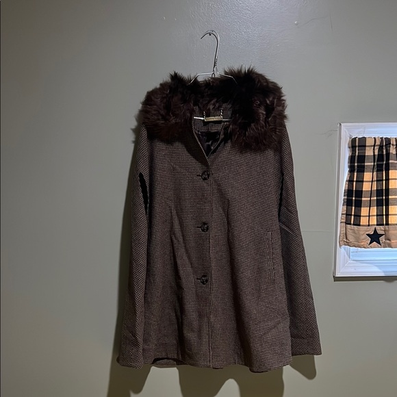 IMAN | Jackets & Coats | Nwt Beautiful Iman Cape Wool With Faux Fur ...